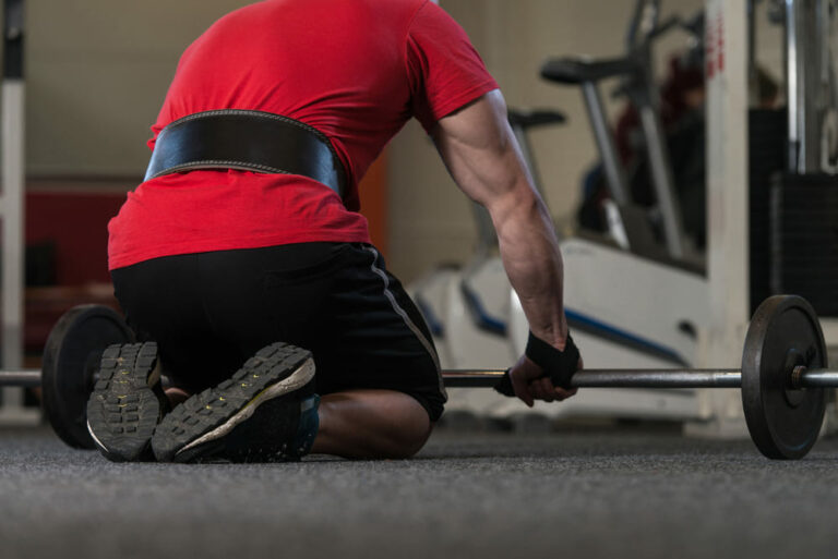 Figure 8 Lifting Straps Vs Normal Straps: Main Differences